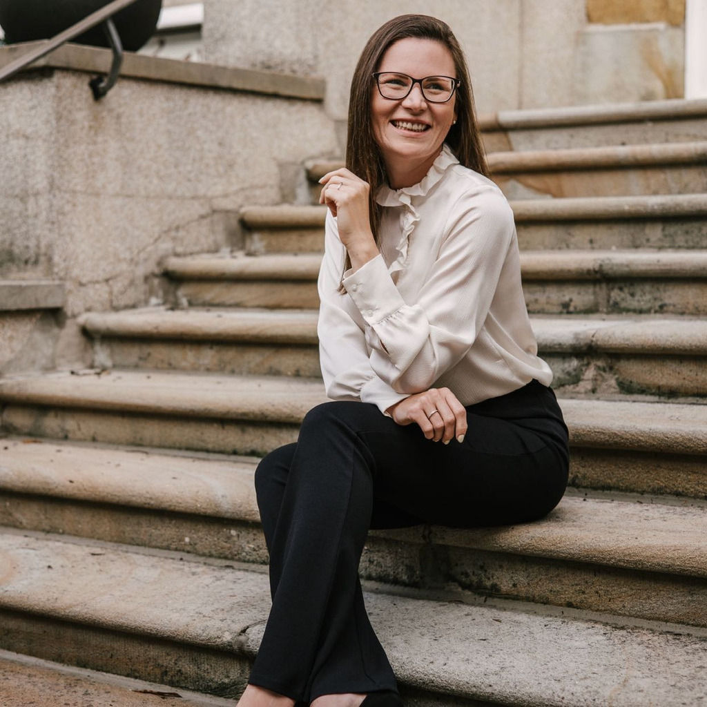 Tanja Armbröster - Vermögensberaterin | Trainee im Portfoliomanagement ...