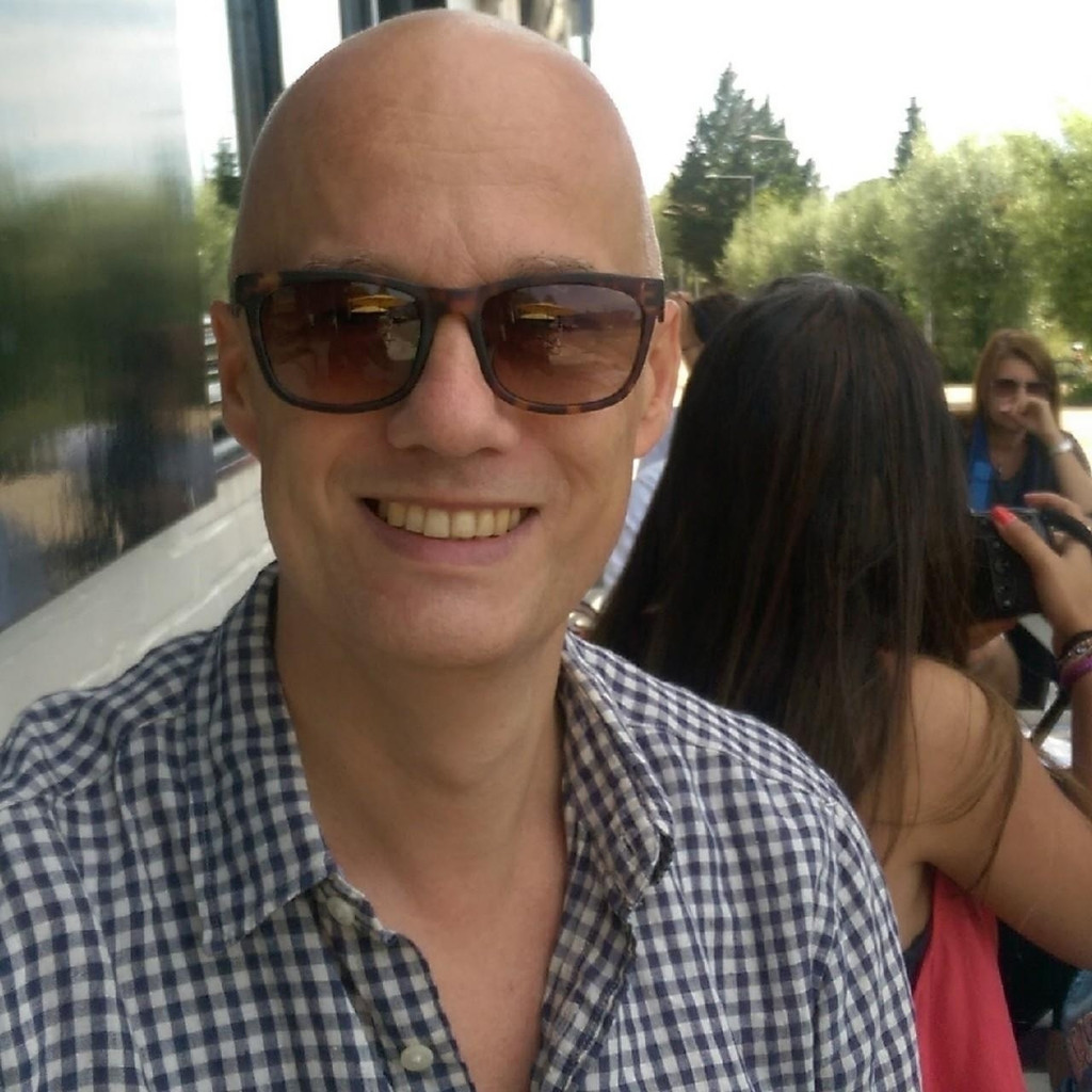 Alex Valk - Übersetzer Deutsch -> Niederlӓndisch - Tekst & Omstreken | XING