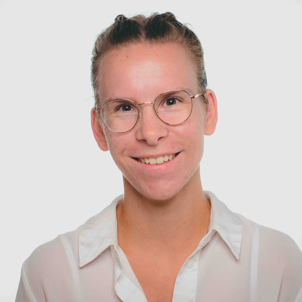 Stella Marie Meyer - Kauffrau für Büromanagement - Bembé Parkett GmbH ...