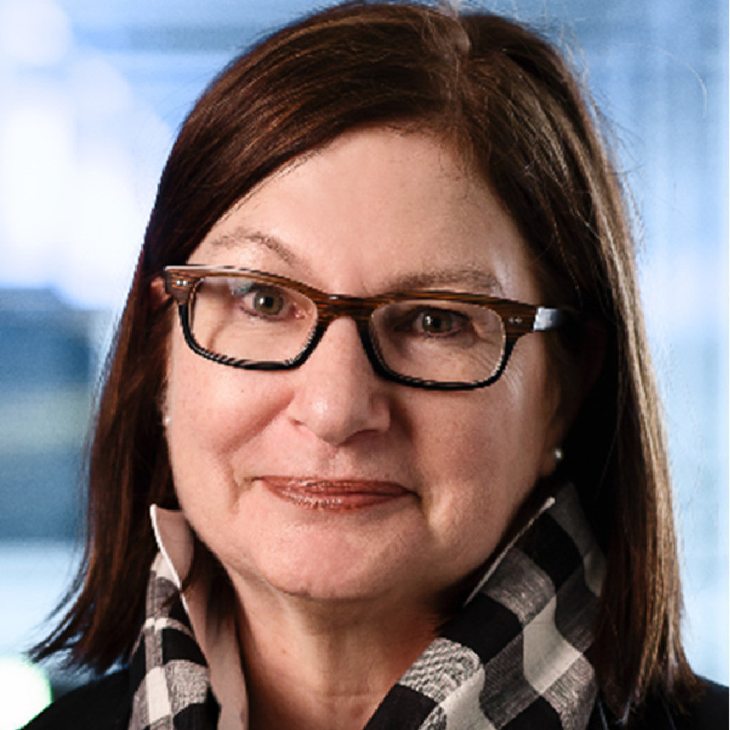 Esther Weiss's Instagram, Twitter & Facebook on IDCrawl