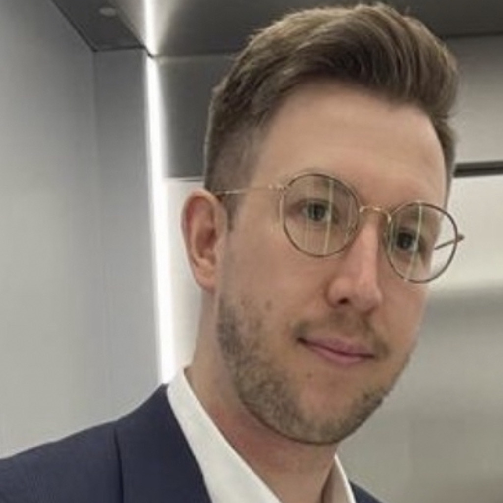 Benjamin Rauscher - Head of Collection & Distribution - DB Schenker in ...