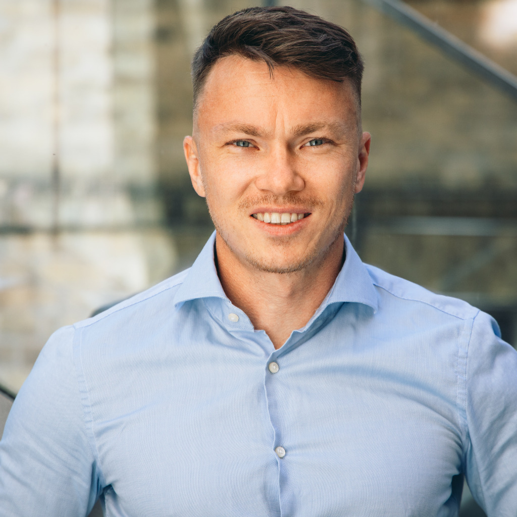 Phillip Reschke - Interim Accountant - Journee Technologies GmbH | XING