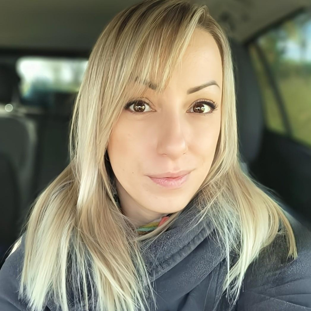 Alexandra Fischer - Weiterbildung zur leitenden Pflegeperson - Akademie ...