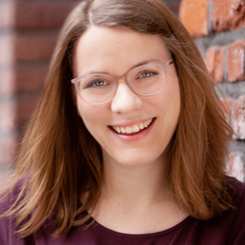 Julia Pütz - Online Marketing Manager - moses. Verlag GmbH | XING