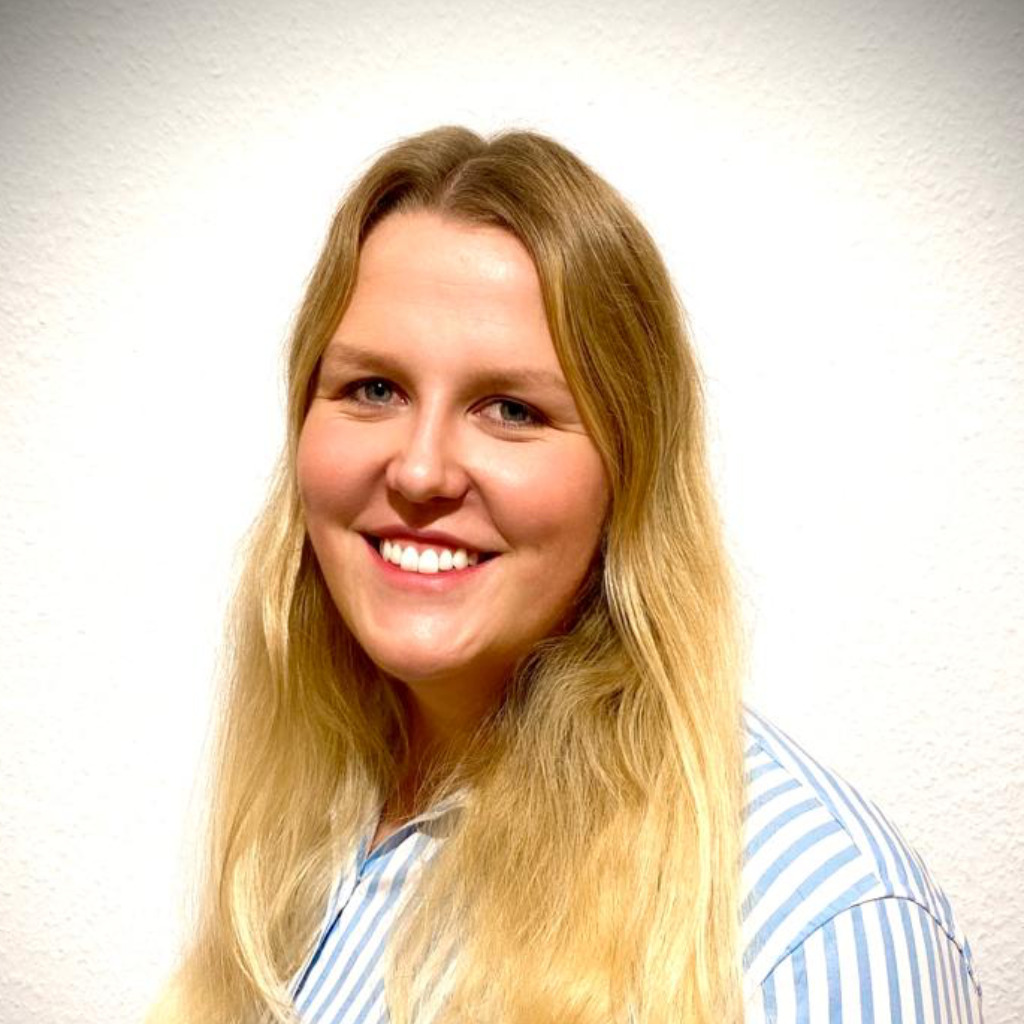 Laura Macht - Themenmanagerin elektronische Gesundheitskarte - Die ...