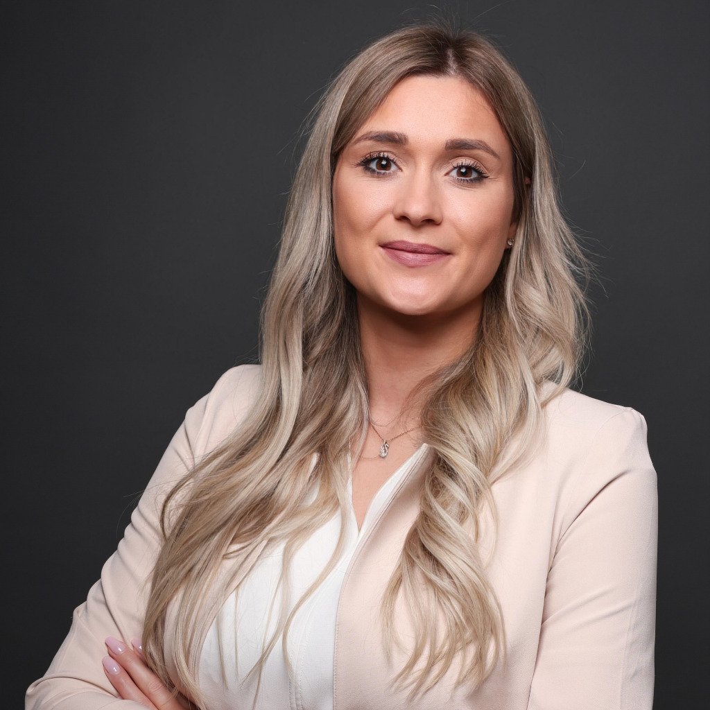 Vanessa Möser - Consultant Legal and Finance - Michael Page | XING