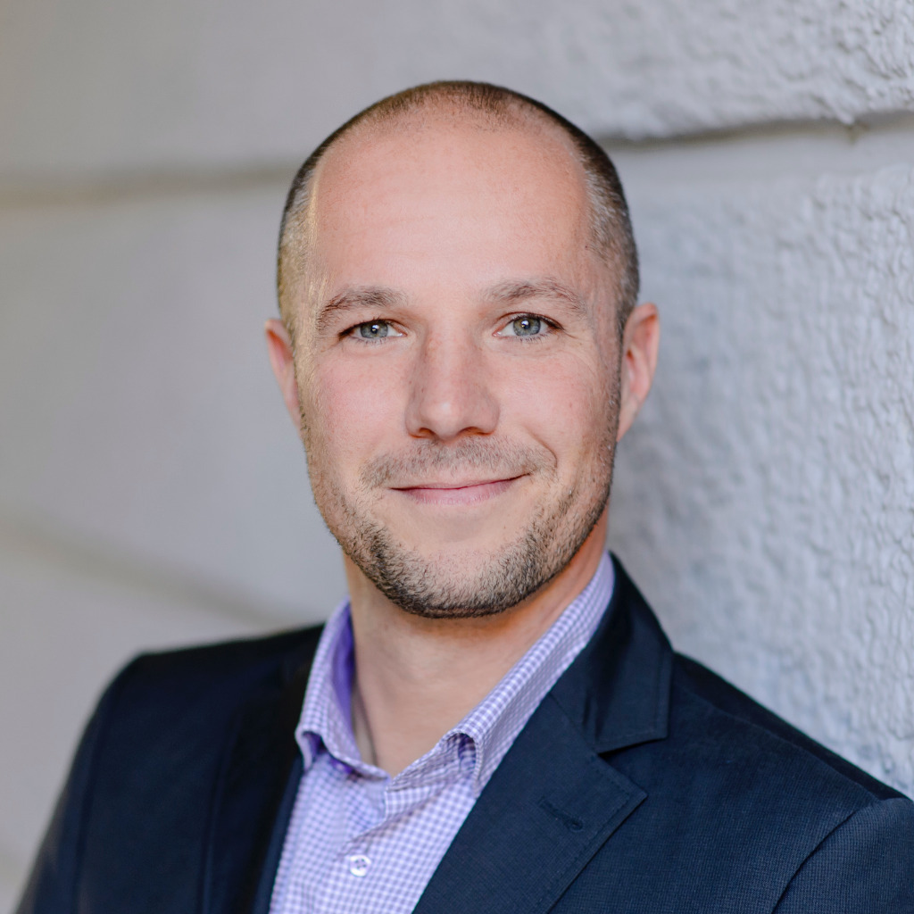 Andreas Walter - Head of Customer Experience and Digitalization - BMW ...