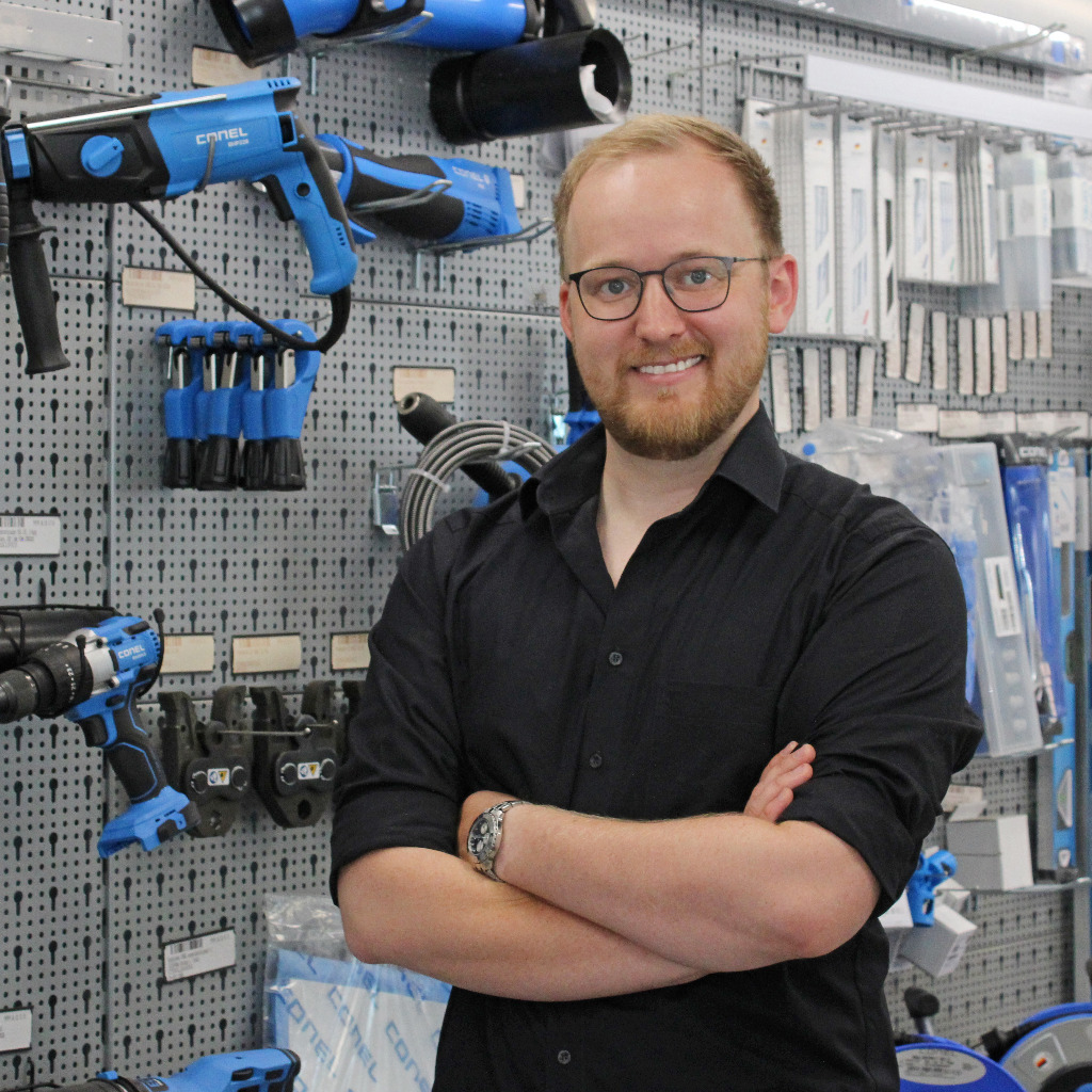 Kevin Ahrens - Kaufmann für Groß- und Außenhandelsmanagement - August ...