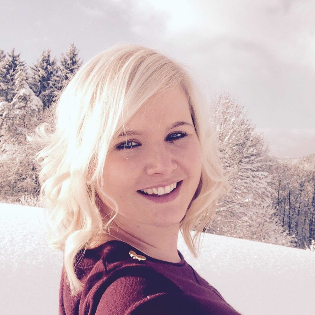 Julia Stumpf - Gesundheits- und Krankenpflegerin - HELIOS Kliniken GmbH ...