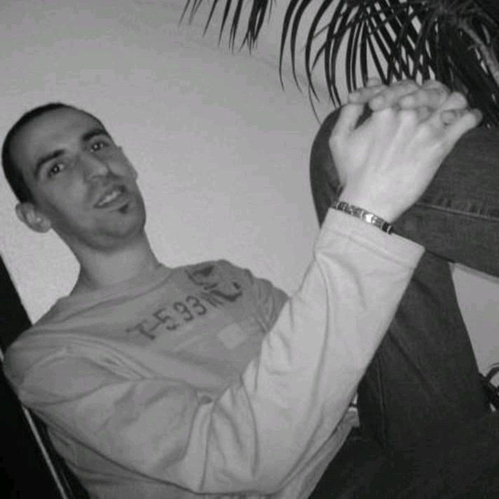 David Barberan Pineda - Auxiliar de servicios - V2 ATLENTIS | XING