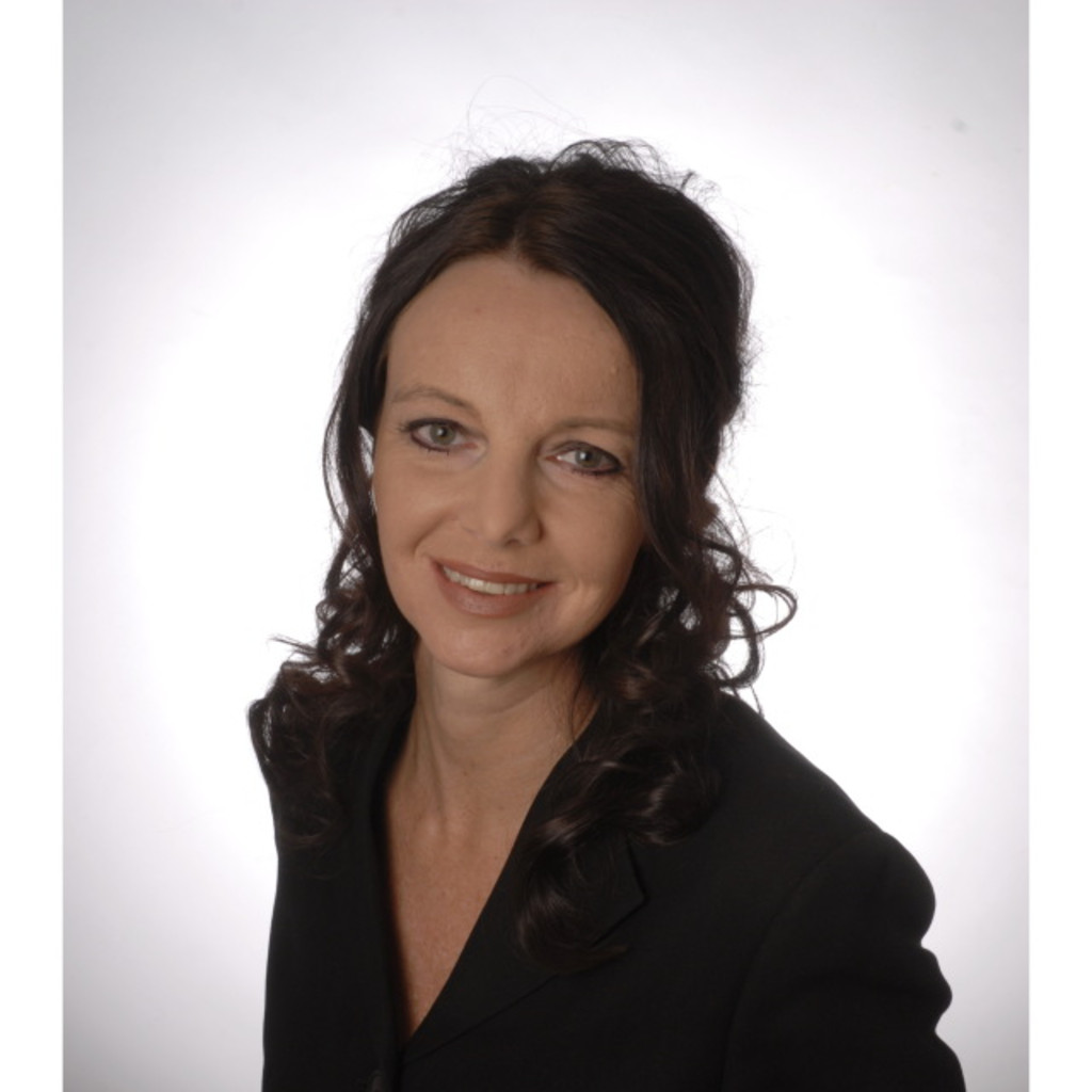 Karin Bützer - Geschäftsinhaberin - FUTURE CHANGE with Karin Bützer ...