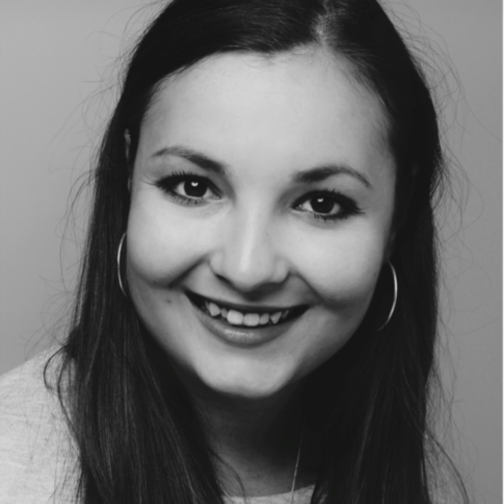 Lilly Selzer - Customer Success Partner - Academy for Customer Success ...