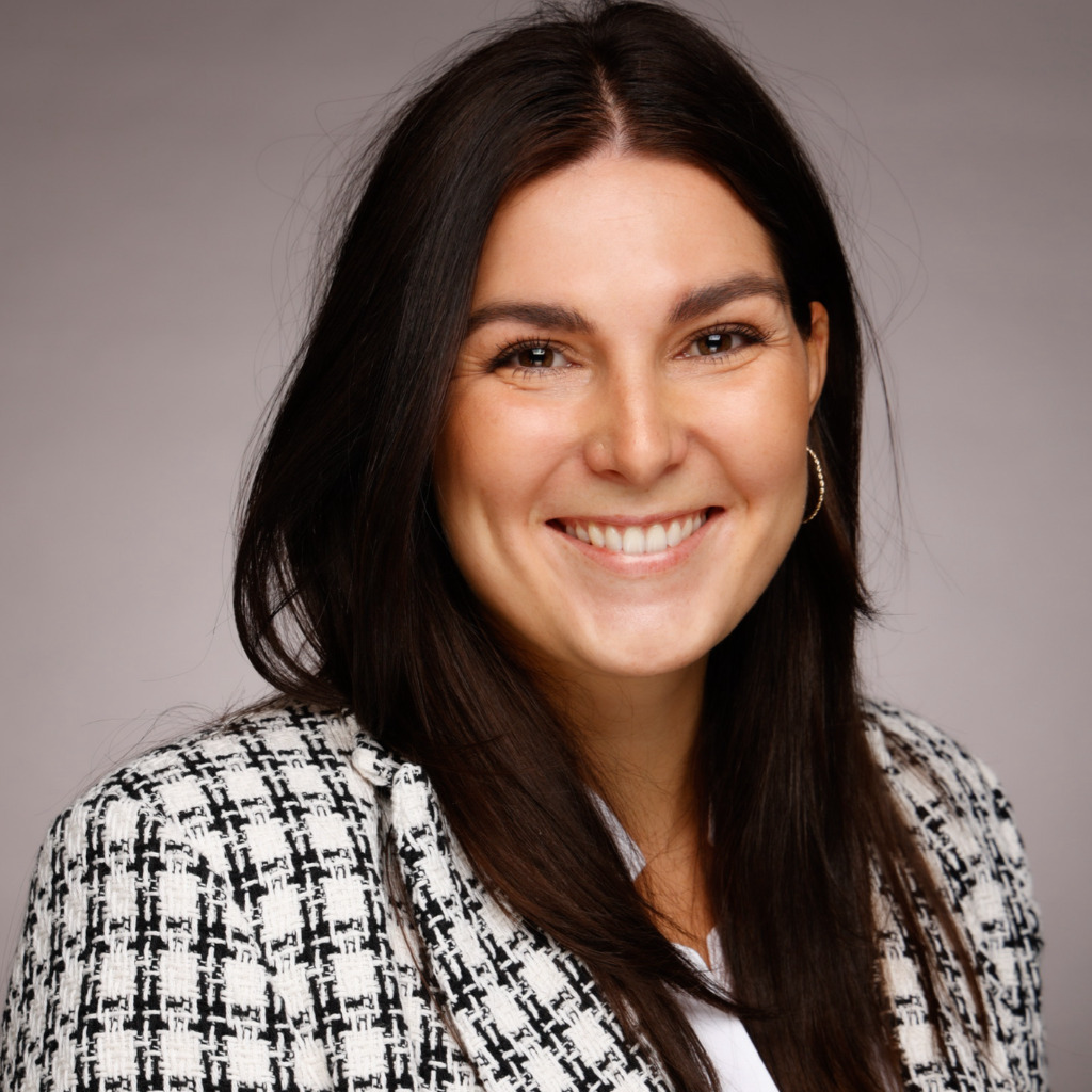 Carolin Hoppe: Ausbildung und Berufserfahrung | XING