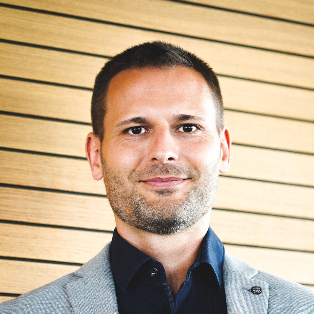 Thomas Ostarek - Director Business Solutions - Halvotec Information ...