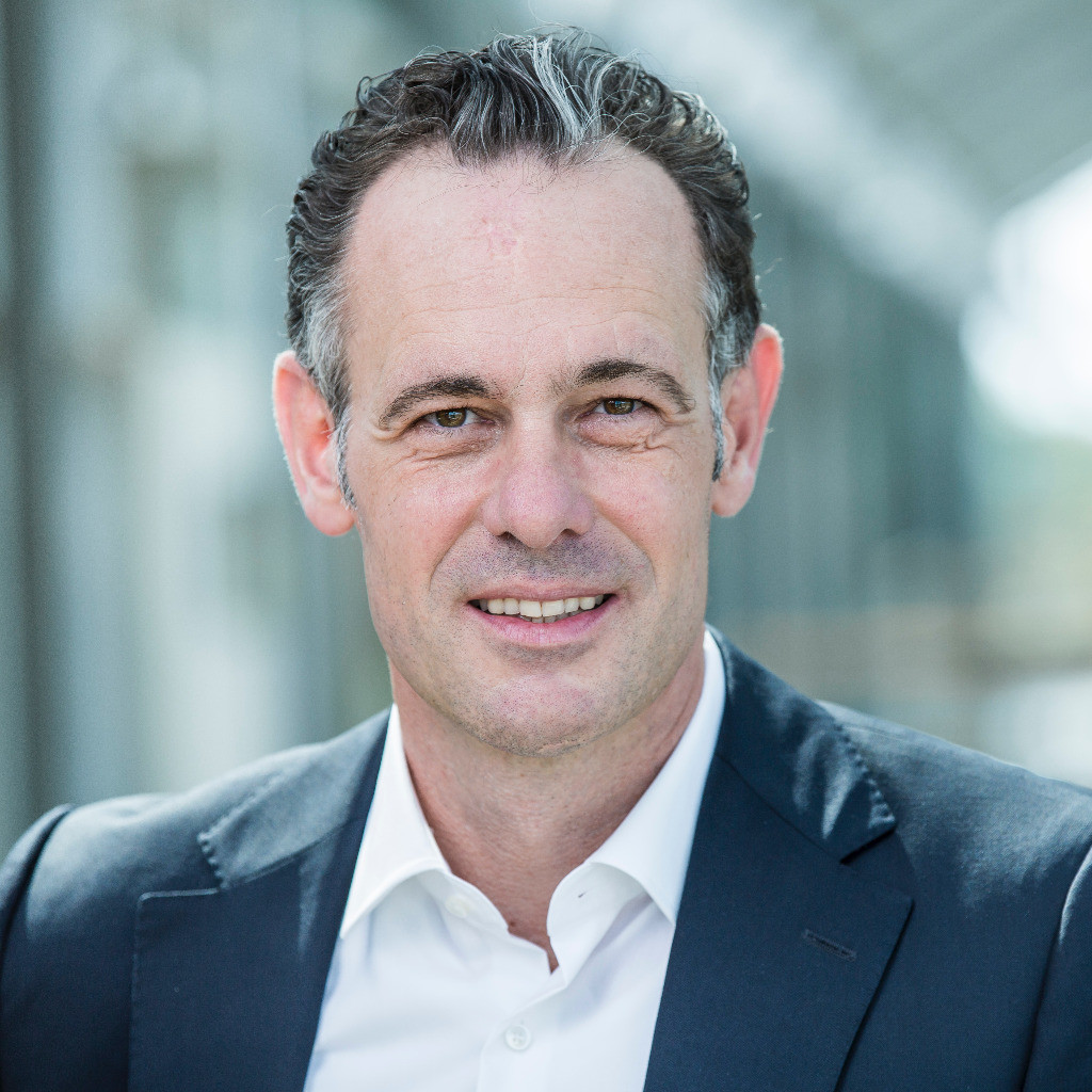 Daniel Demisch - Manager Workplace Advisory - Avanade | XING