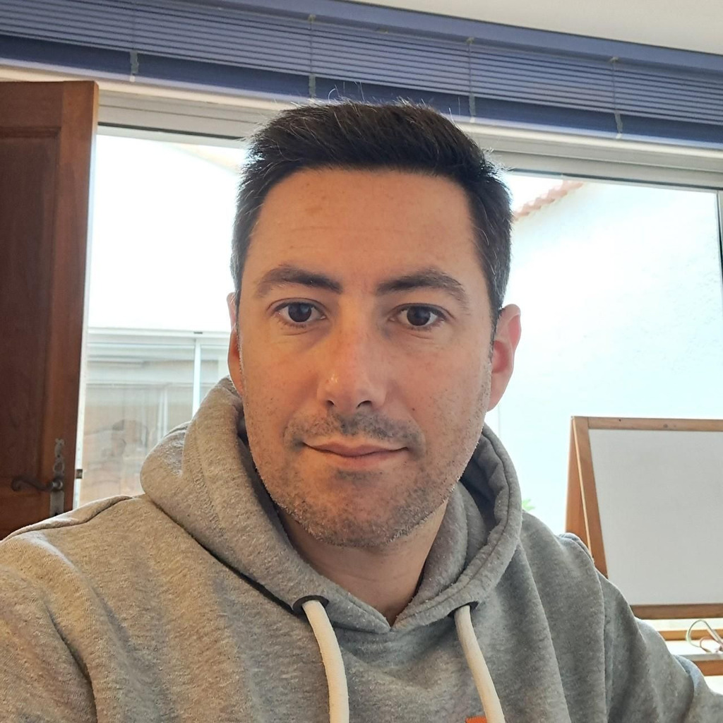 Julien Imbert - Demand Generation Manager - UiPath | XING