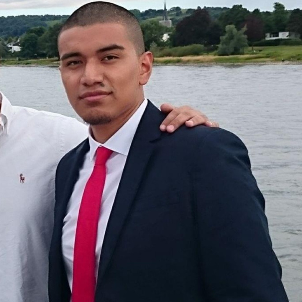 Bryan Encalada - Sachbearbeiter im Fuhrparkmanagement - Raiffeisen ...