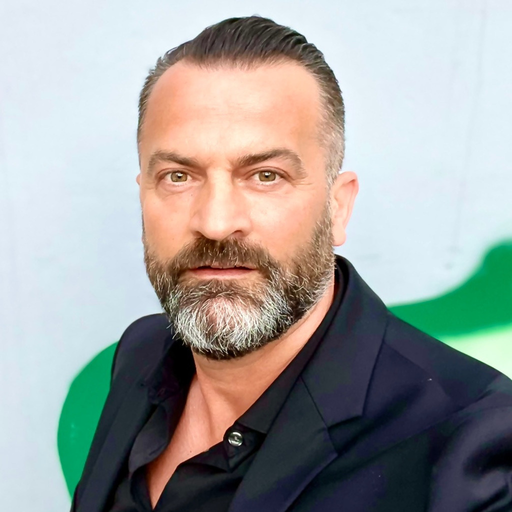 Miftari in der Personensuche von Das Telefonbuch