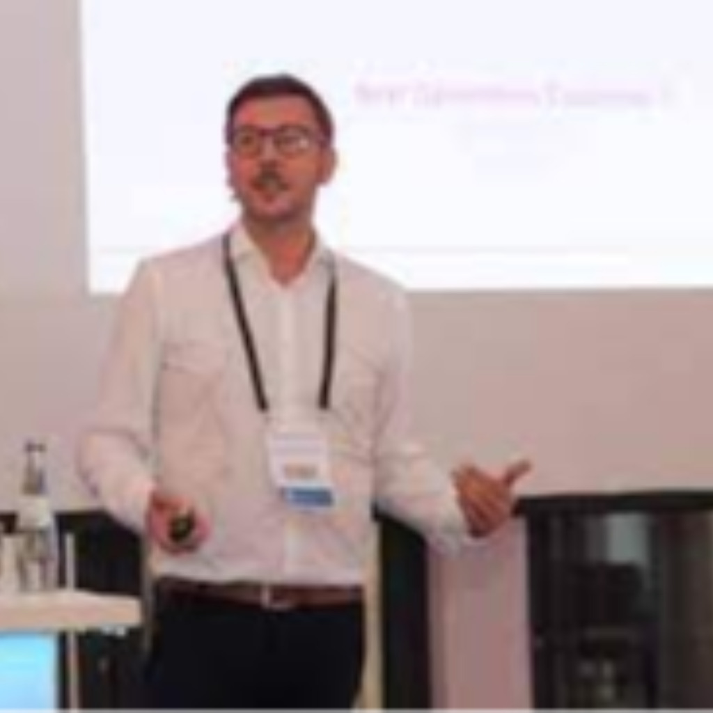 Marco Windwehr - Leiter Marketing - MERKUR PRIVATBANK | XING