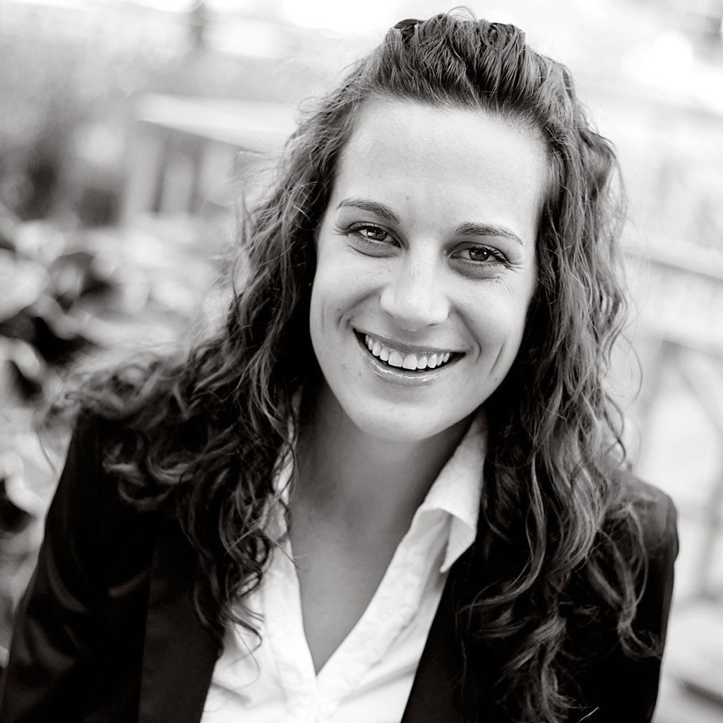 Jennifer Kedinger - Marketing Advisor - Sundays Hard Seltzer | XING