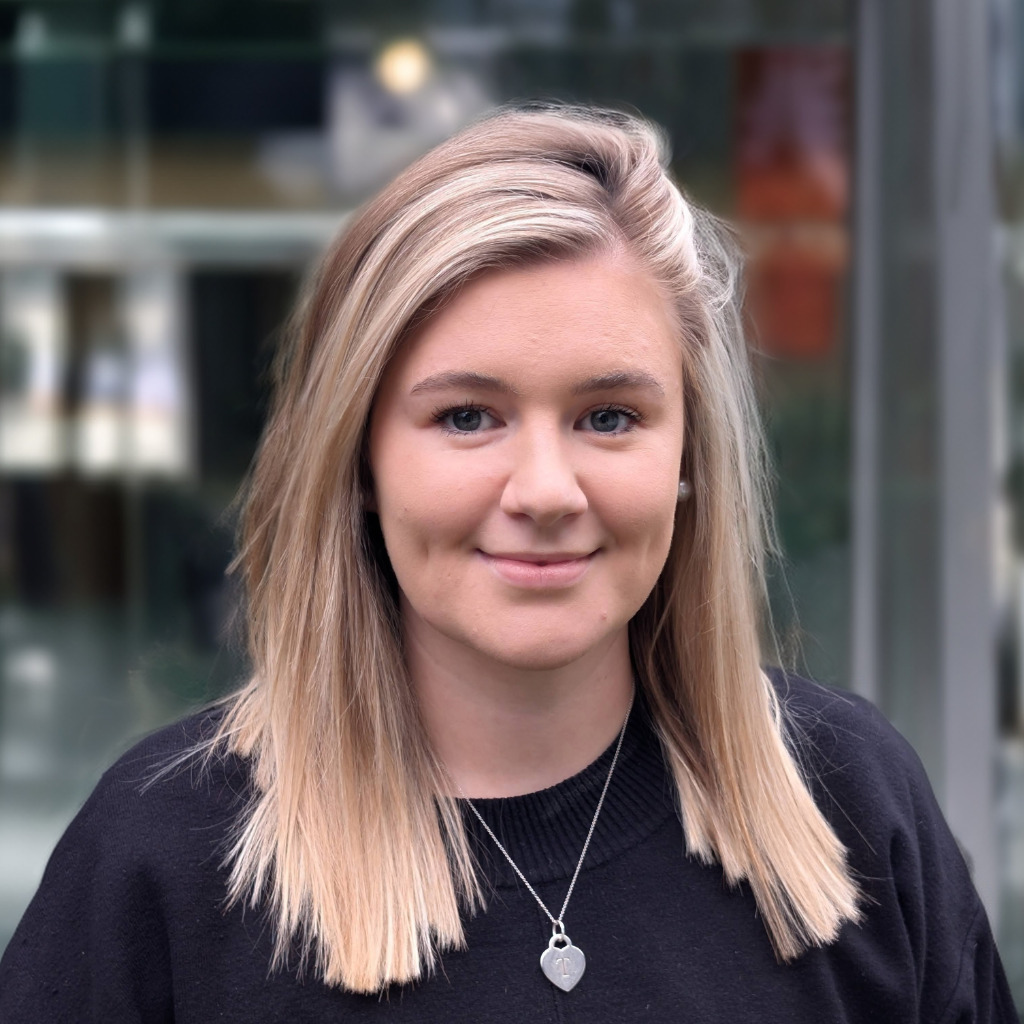 Kim Schubert's Instagram, Twitter & Facebook on IDCrawl