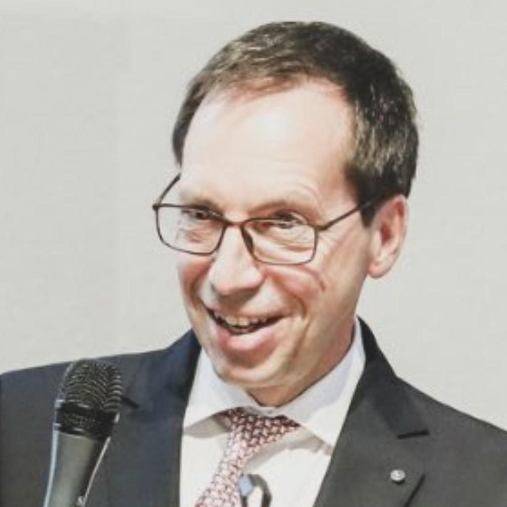 Max Trapp - geschäftsführender Gesellschafter - Trapp Real Estate GmbH ...