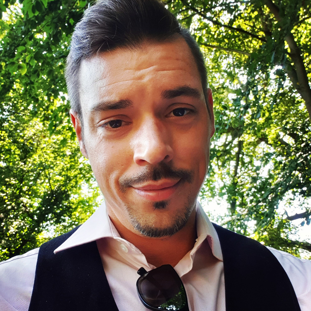 Michael Lotte - Creative Concept Experte & People Lead - Sechsfünftel ...