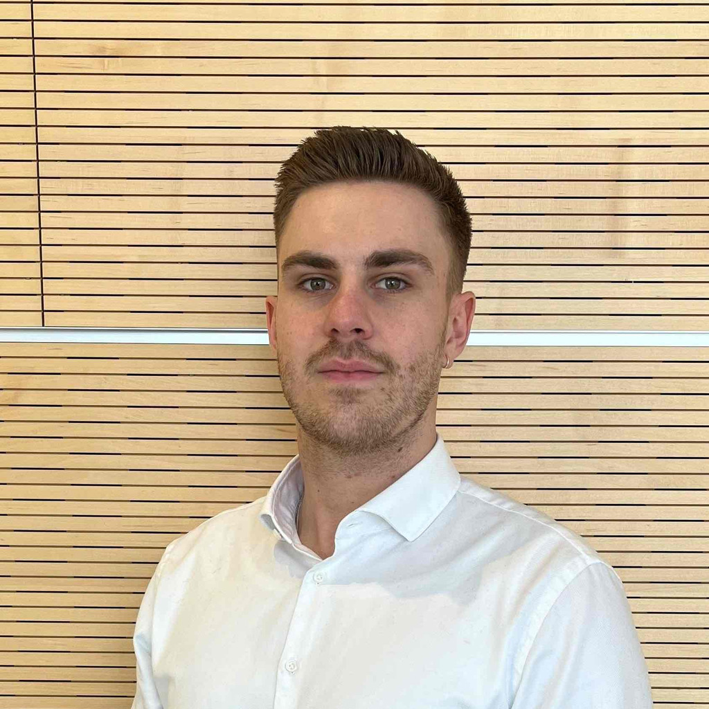 David Huck - Assistant to Senior Vice President Sales Engine Systems ...