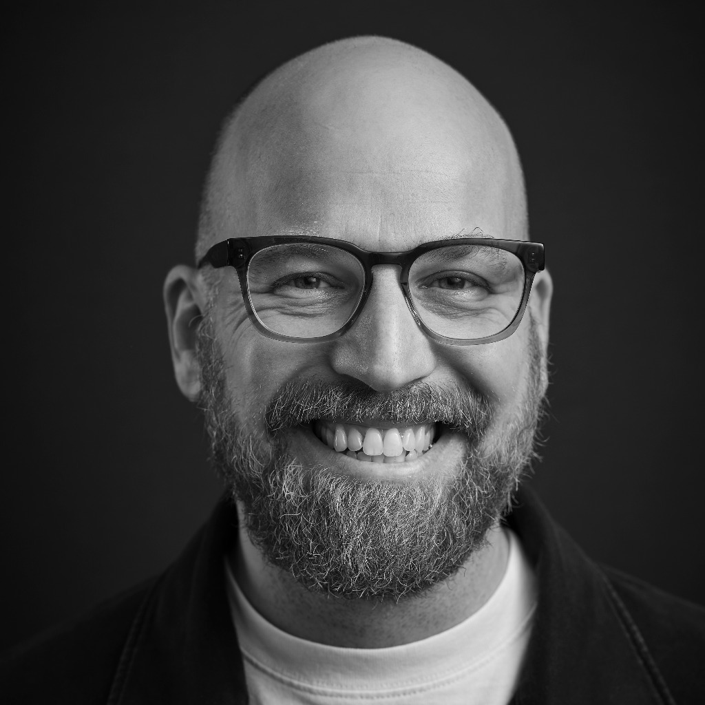 Florian Strohmaier - Leitung Kreation - r&r Hula GmbH | XING