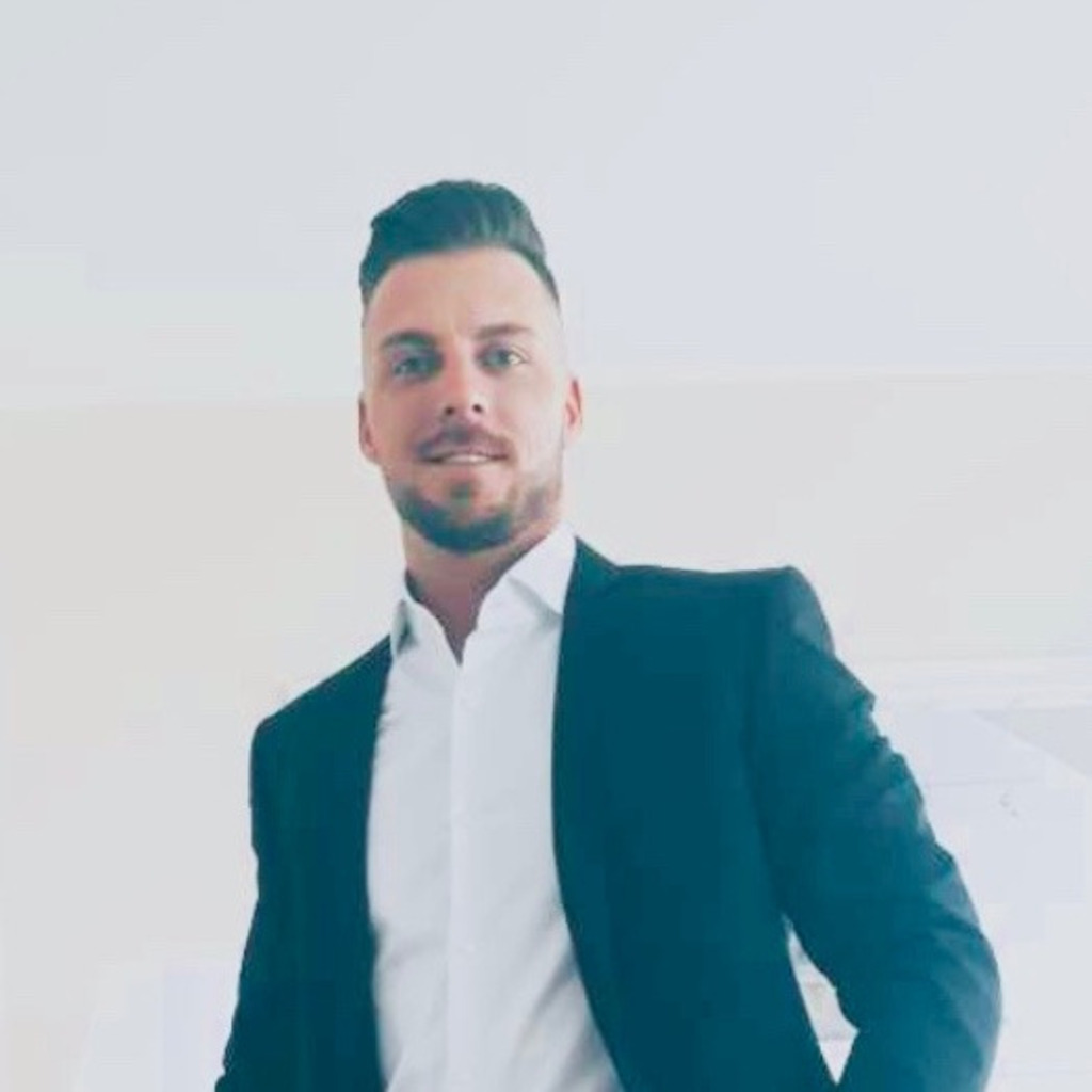 Christopher Hintze - Disponent Material Planer - Daimler AG, Mercedes ...