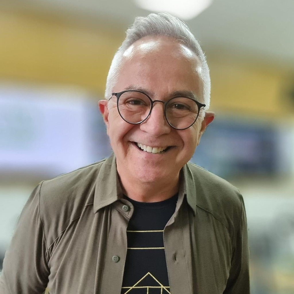 Michael Derrick - Lumbering industries - Lumber jack | XING