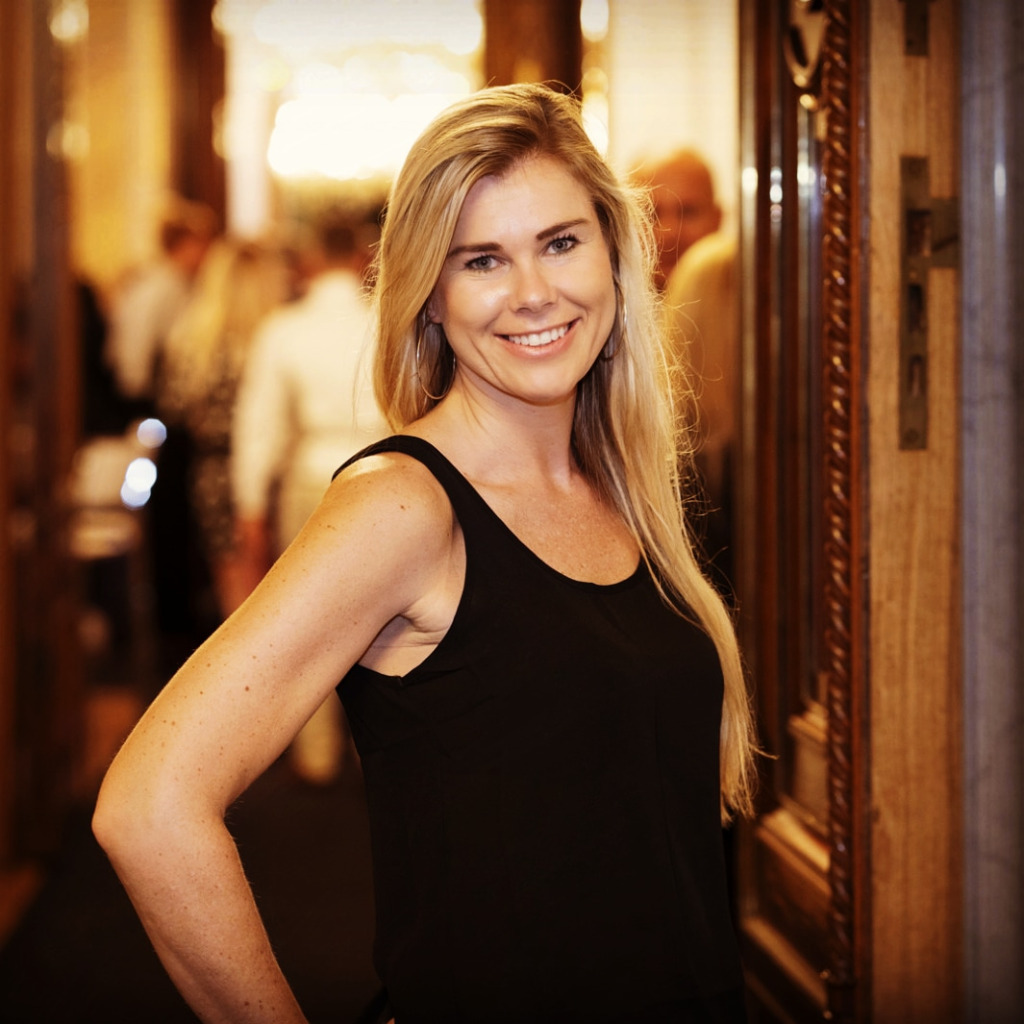 Cindy Buse - Sachbearbeiterin im Amt für Hochbau und ...