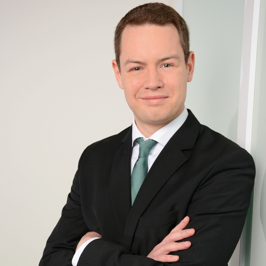 Dr Daniel Klein - Vice President Consulting - SIEMENS | XING