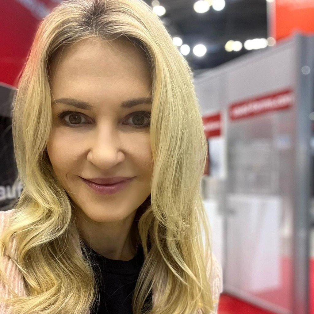 Stanley Morrison - Director of Interior Design - Black & White Design ...