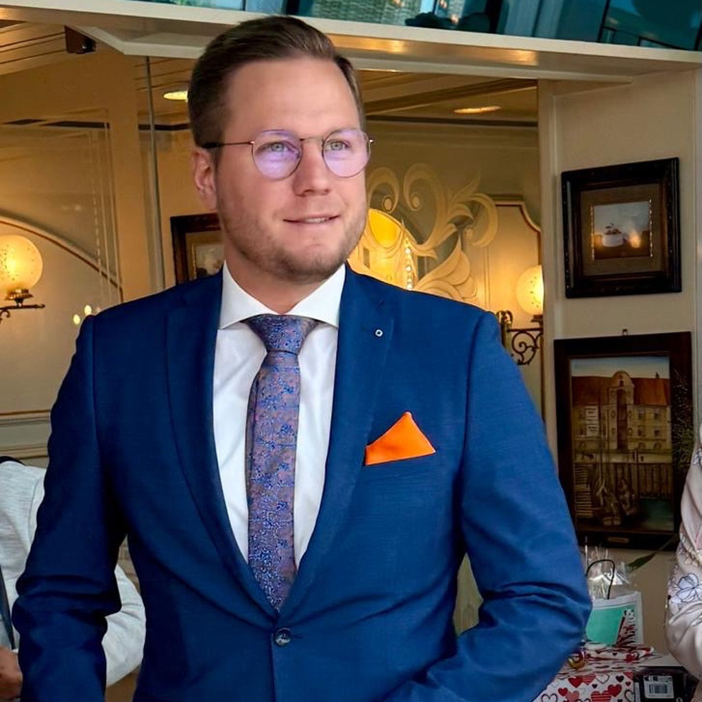 Christian Hebel - Inhaber - Aparthotel kleine Perle | XING