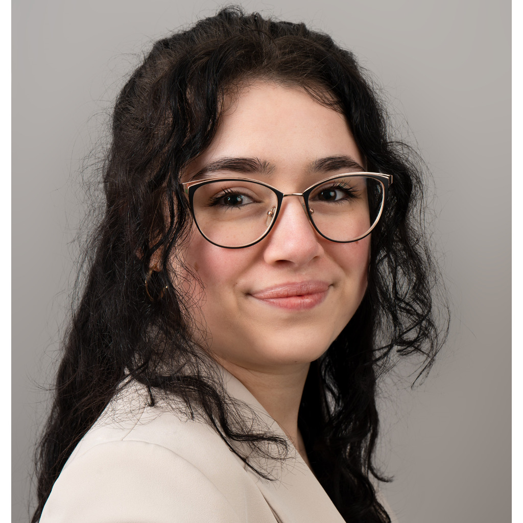 Laura Luisa Fischer: Ausbildung und Berufserfahrung | XING