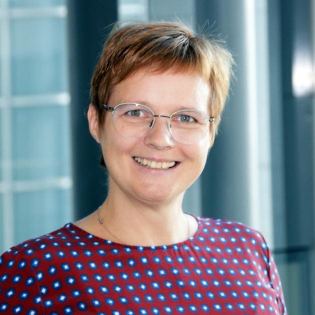 Manuela Moog - Vorständin - DEVK | XING