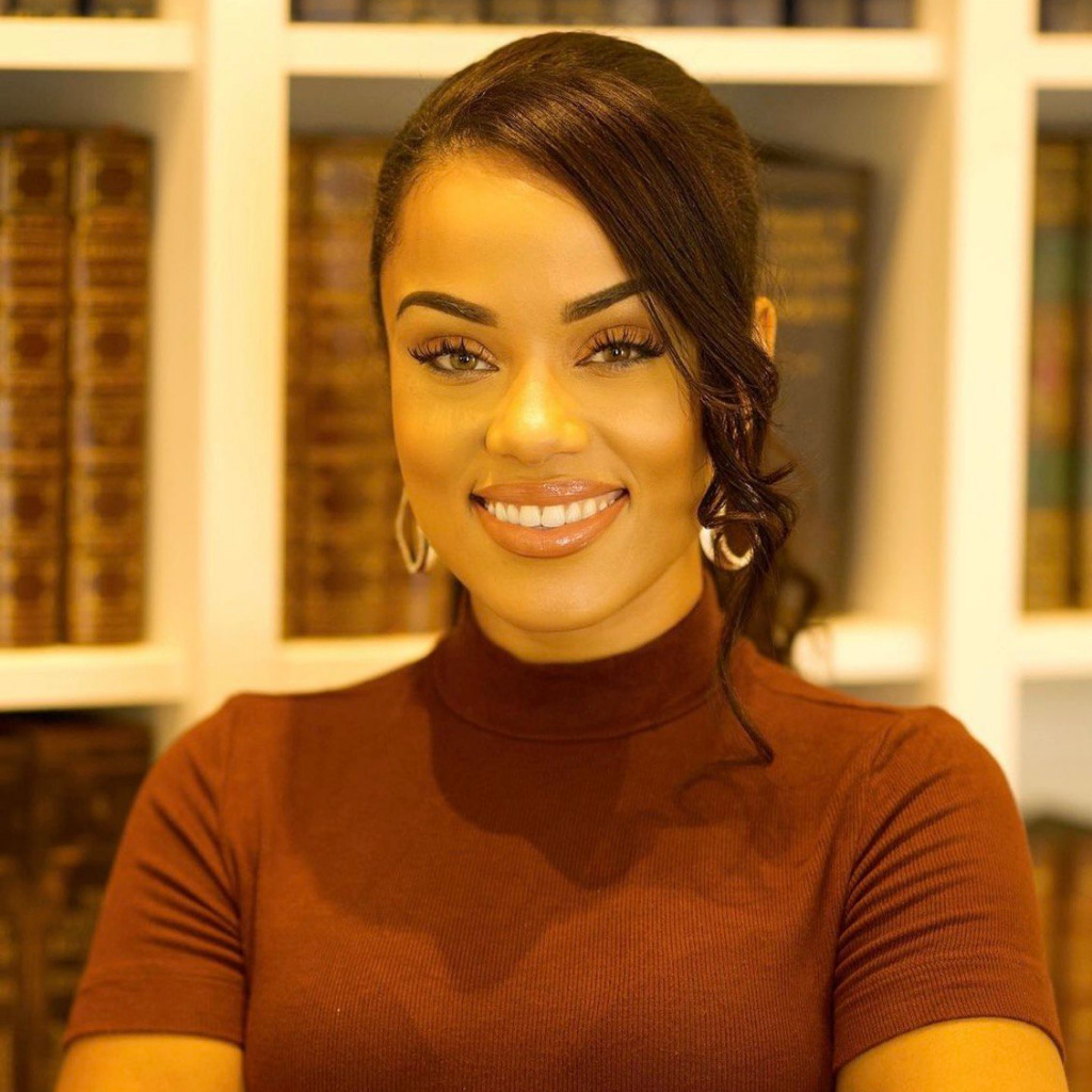 Hallima Navabi - Corporate Finance Consultant - wolf and company | XING