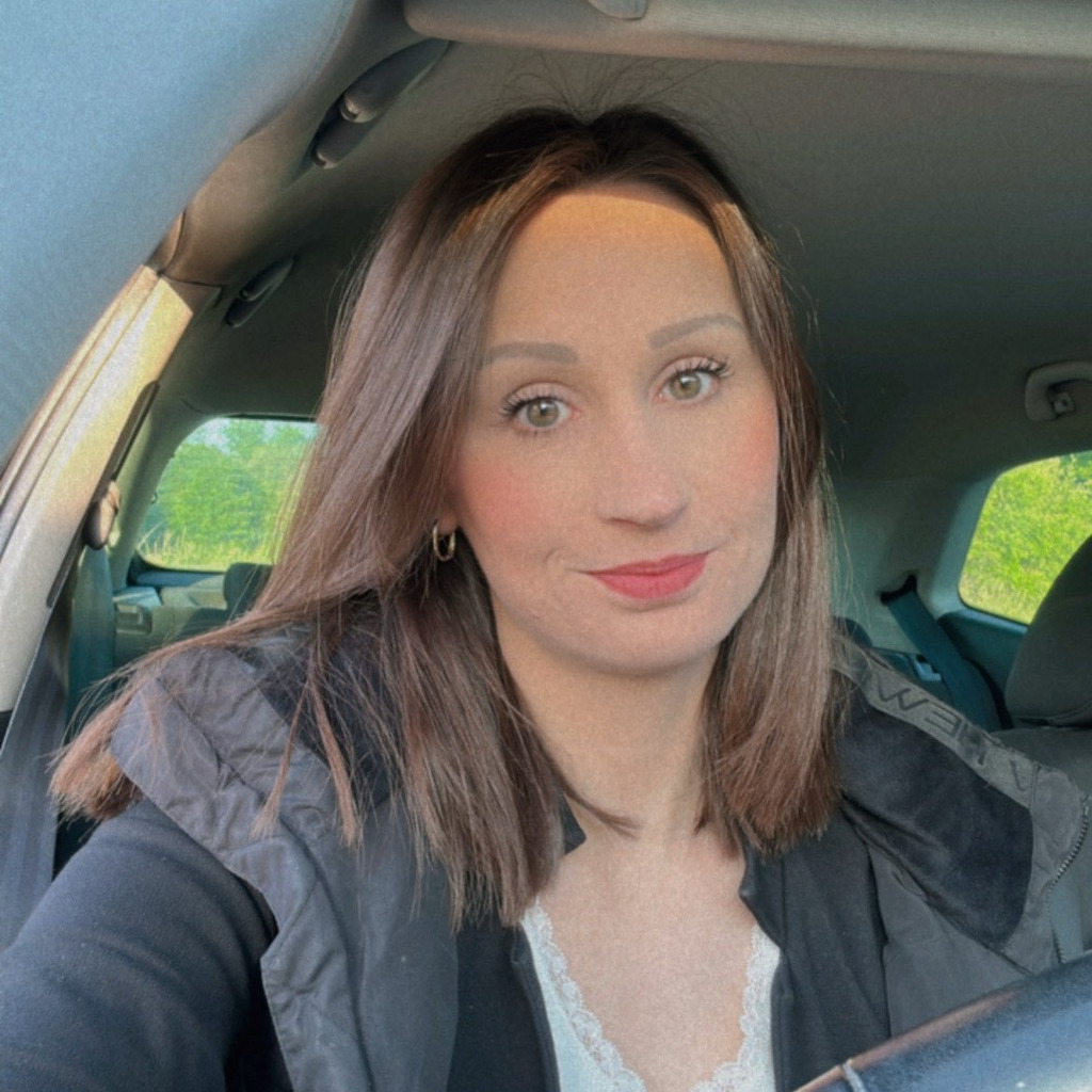 Nicole Engel - Filialleiterin - Adler Modemärkte AG | XING