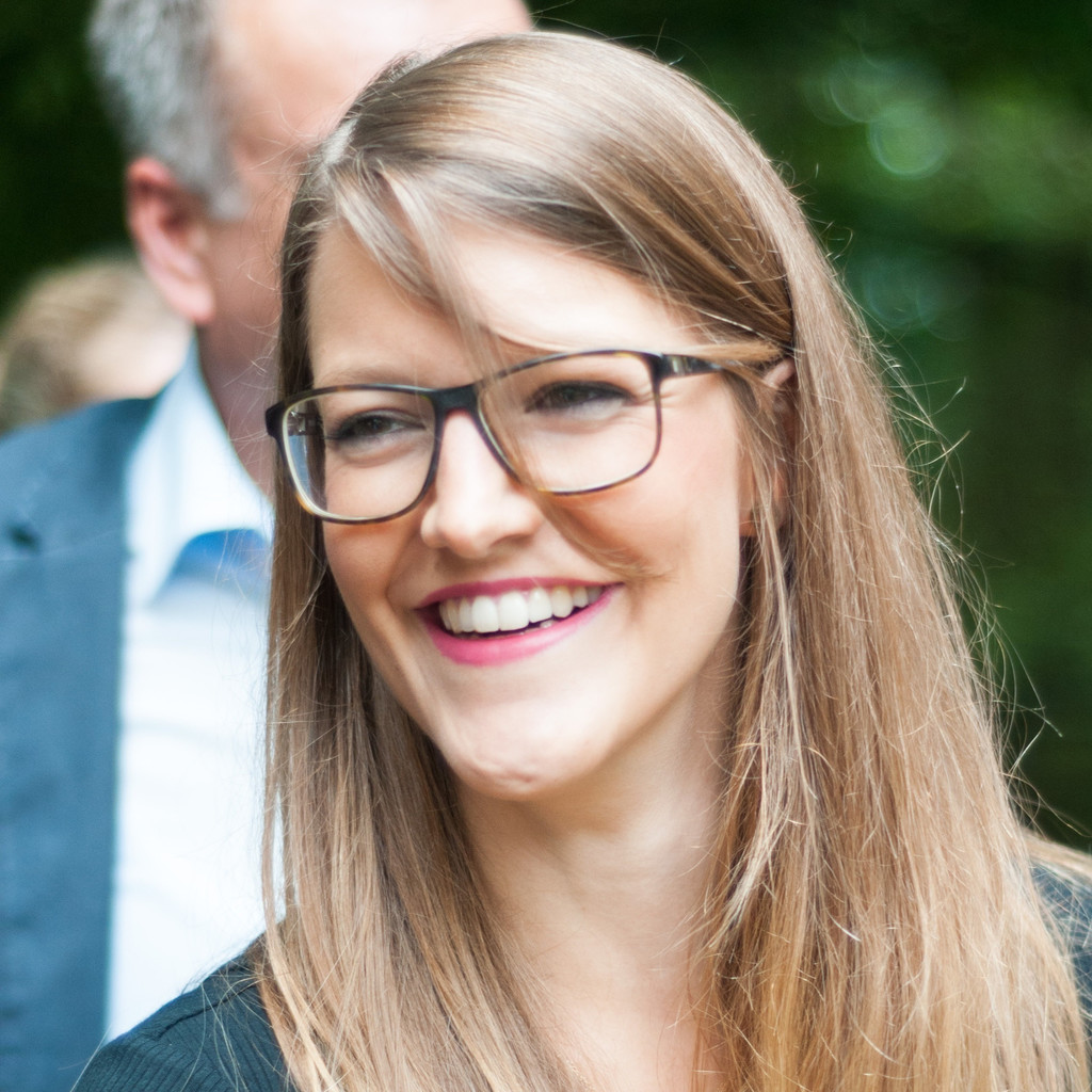 Julia Ball's Instagram, Twitter & Facebook on IDCrawl