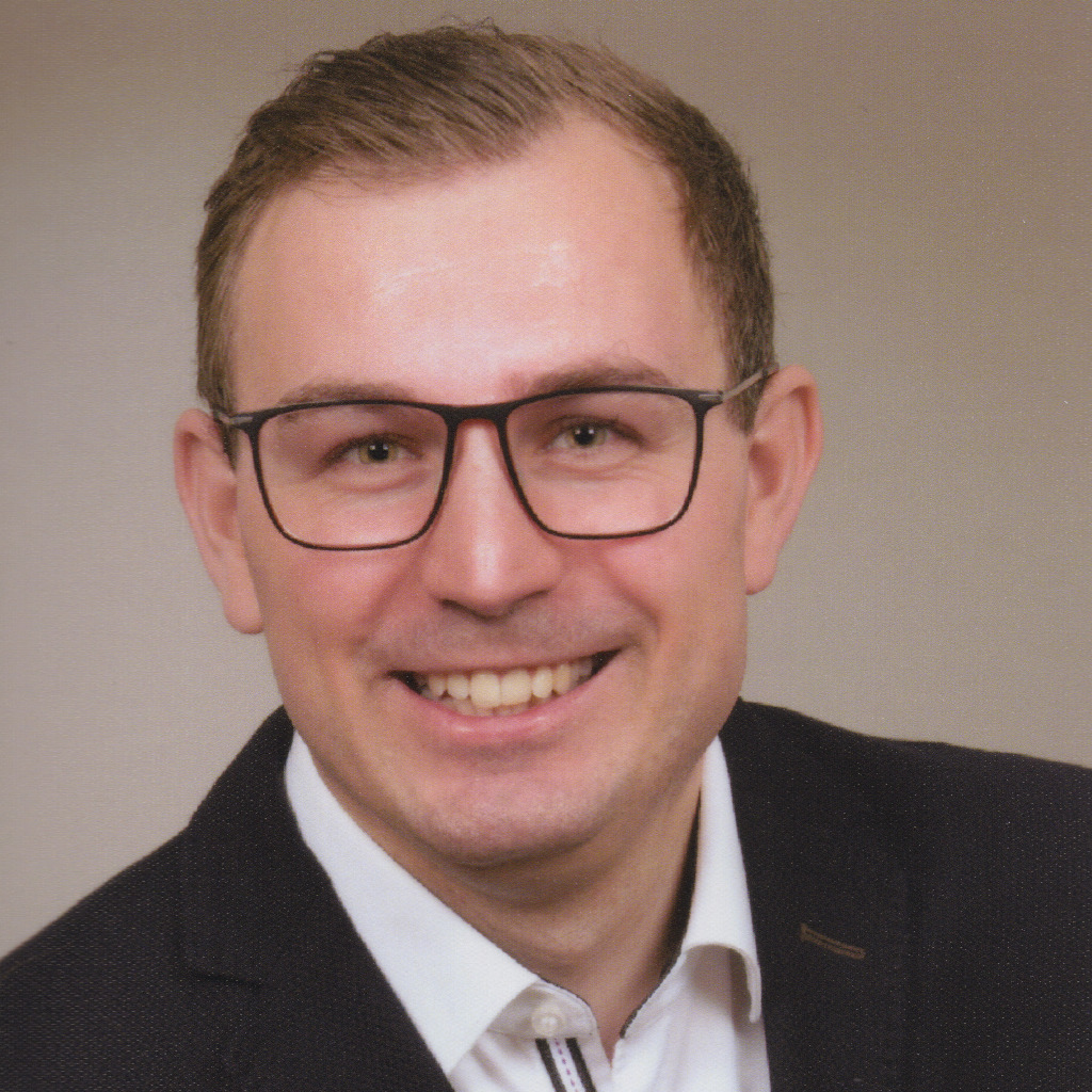 Dr. Mathias Scheel - Team Leader Software Engineering - IT Dr. Gambert ...