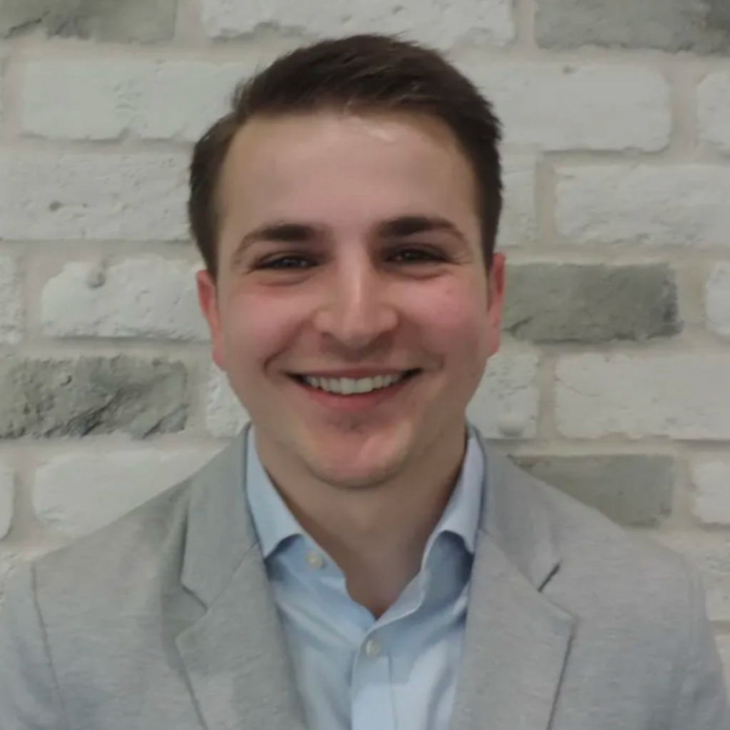 connor bromley - Associate Recruitment Consultant - Optimus Search | XING
