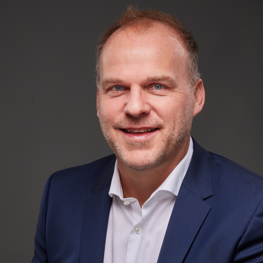 Florian Koller - Founder - blockfive.one - education in blockchain | XING