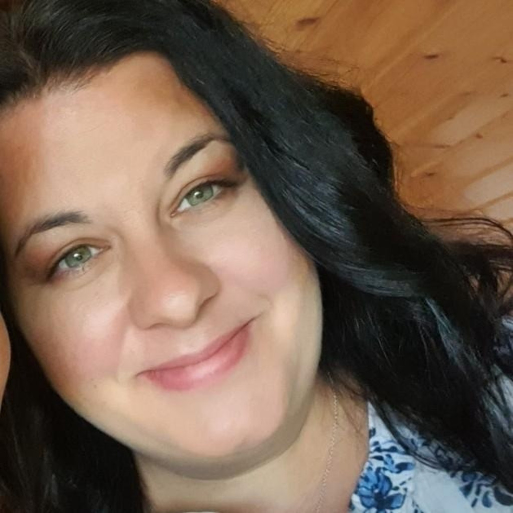 Julia Neuhäuser - Schumann - Marketing Service - Rossmann | XING