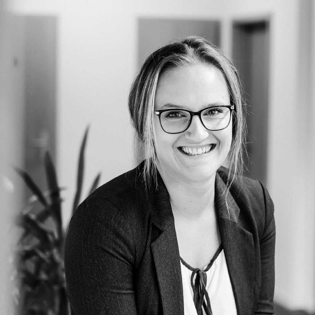 Saskia König - Finanzcoach - Deutsche Vermögensberatung | XING