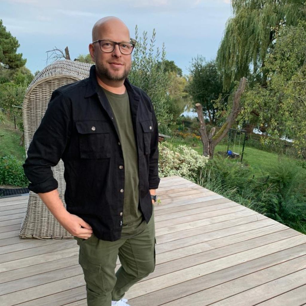 Kevin Holstein - Logistik Manager - Save the Moment Fotoboxen | XING