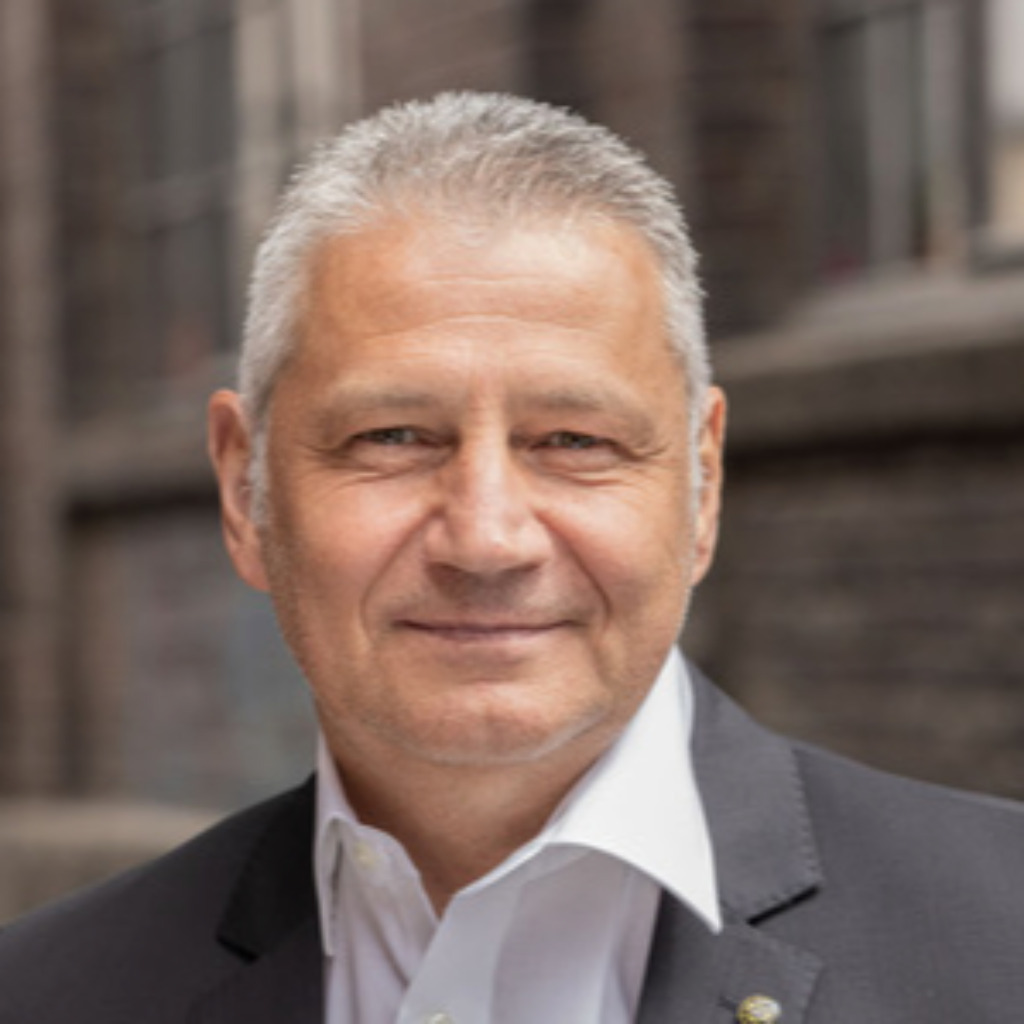 Lisa Dressel's Instagram, Twitter & Facebook on IDCrawl