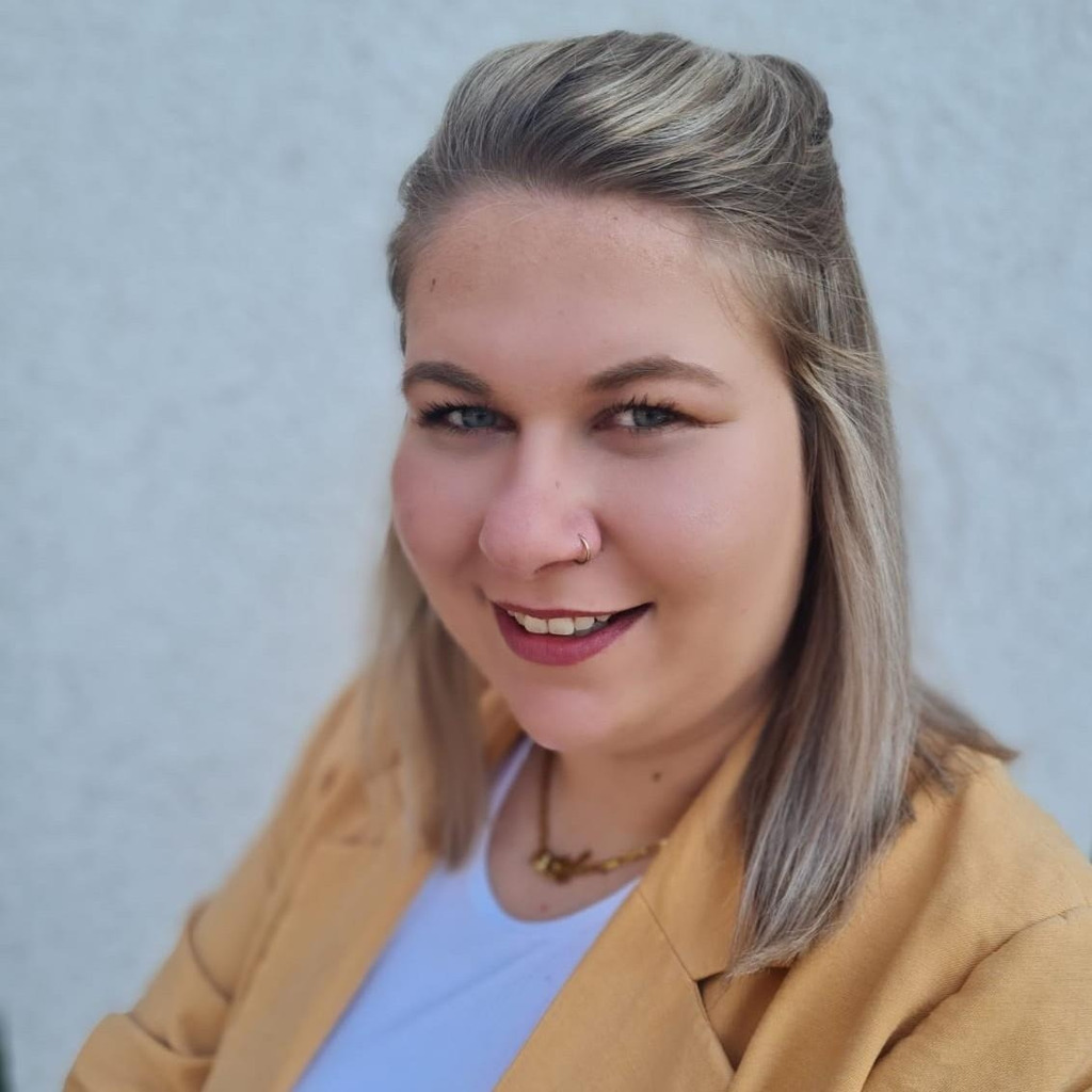 Lisa Groß - Key Account Manager E-Commerce - Zapf Creation AG | XING