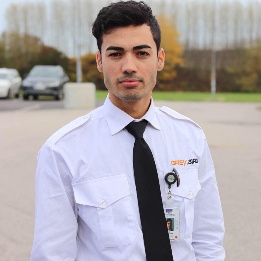 Elias Ahmadi - Commercial Pilot - connect bus AB | XING