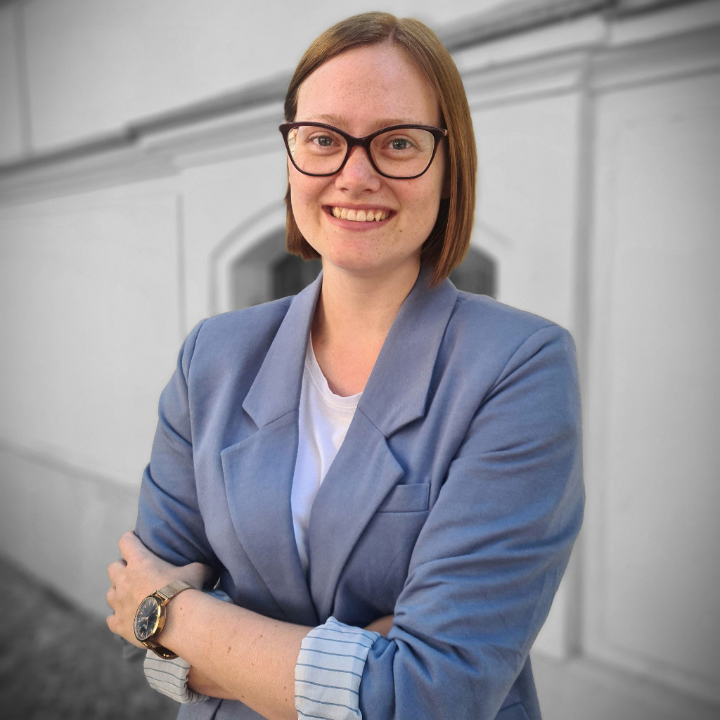 Maria Rust - Werkstudentin Business Process Management Logistik - SENEC ...